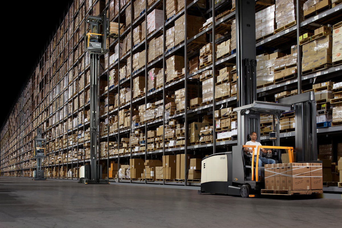 Crown’s New Series Turret Truck Reinforces Operator Safety | Food Logistics